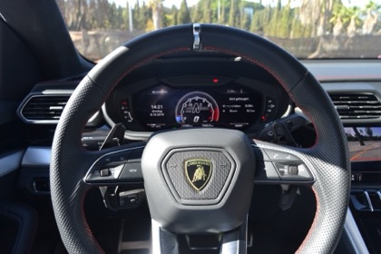 *SOLD* Lamborghini Urus 4.0 V8 Bi-Turbo *MOROCCO PLATES* - Cohen & Cars