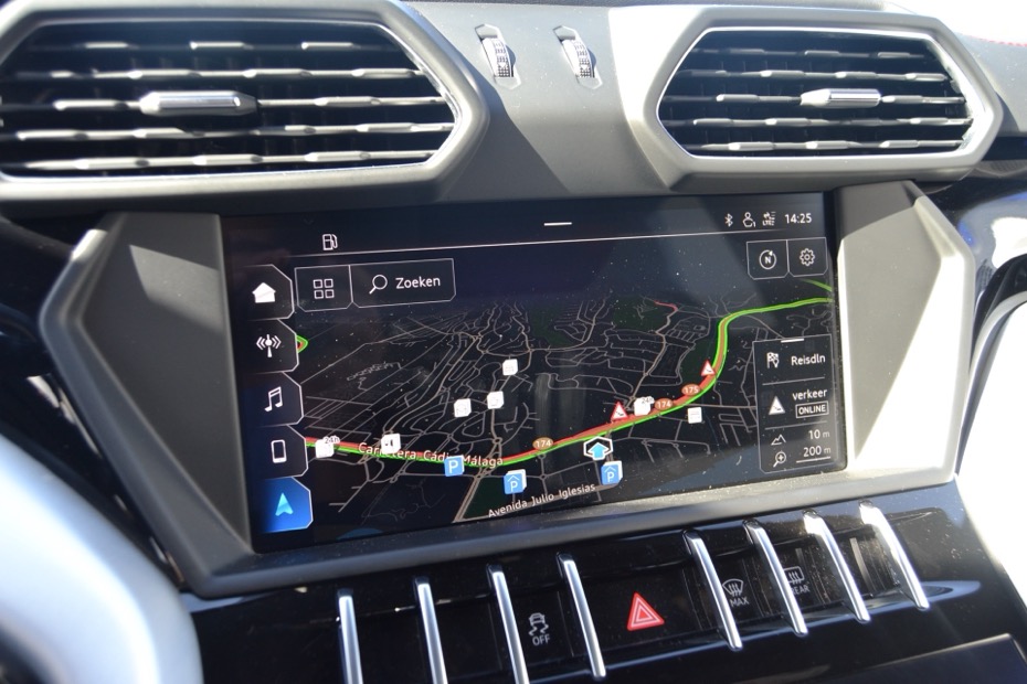 *SOLD* Lamborghini Urus 4.0 V8 Bi-Turbo *MOROCCO PLATES* - Cohen & Cars