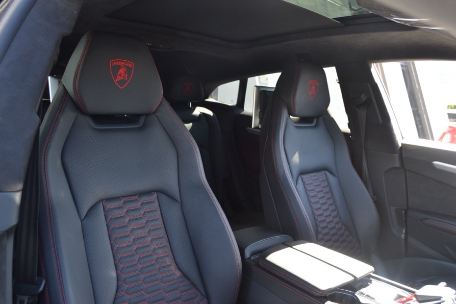 *SOLD* Lamborghini Urus 4.0 V8 Bi-Turbo *MOROCCO PLATES* - Cohen & Cars