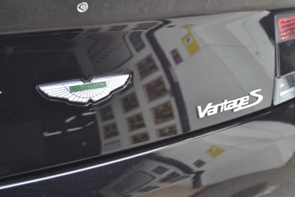 *SOLD* ASTON MARTIN VANTAGE S ROADSTER V8 AUTO *ES PLATES* - Cohen & Cars