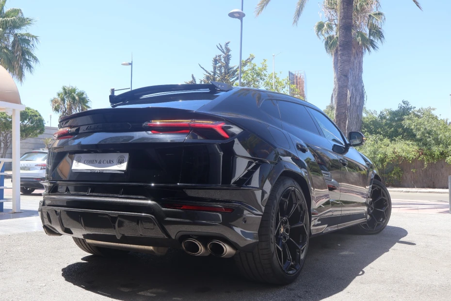 LAMBORGHINI URUS PERFORMANTE 4.0 V8 666HP AUTO *DE PLATES* - Cohen & Cars