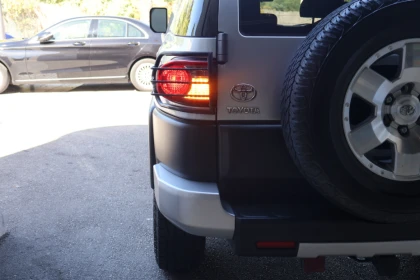 Toyota FJ Cruiser Sun Fusion Aut. 4.0L V6 250 HP 4x4 *SOLD* - Cohen & Cars