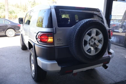 Toyota FJ Cruiser Sun Fusion Aut. 4.0L V6 250 HP 4x4 *SOLD* - Cohen & Cars